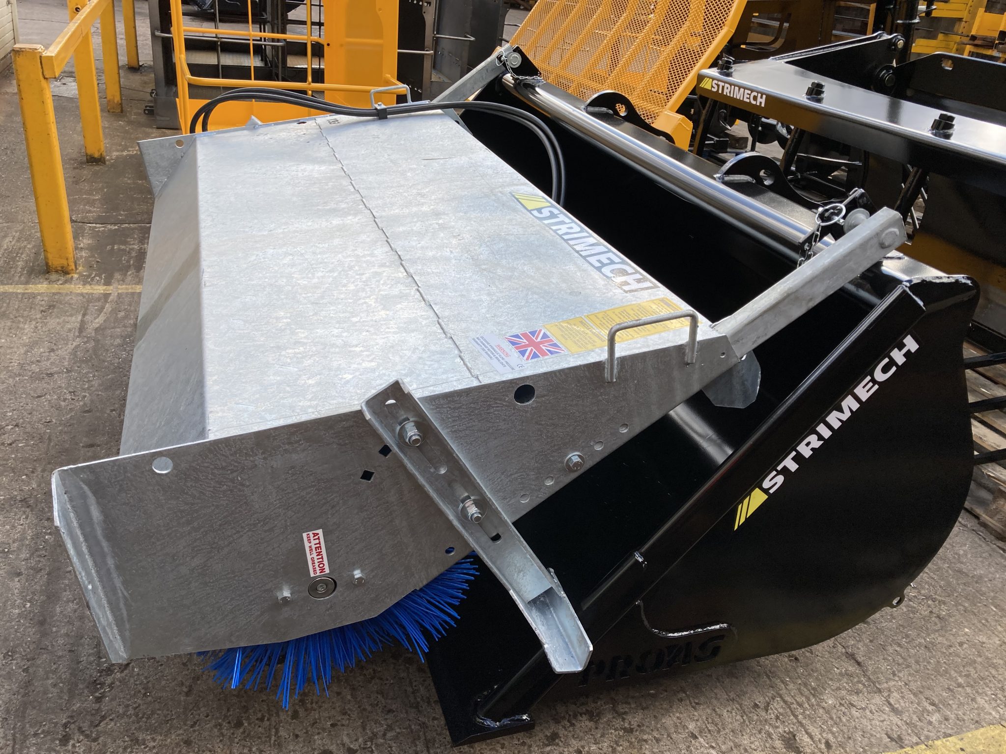 BUCKET BRUSH - Strimech Engineering